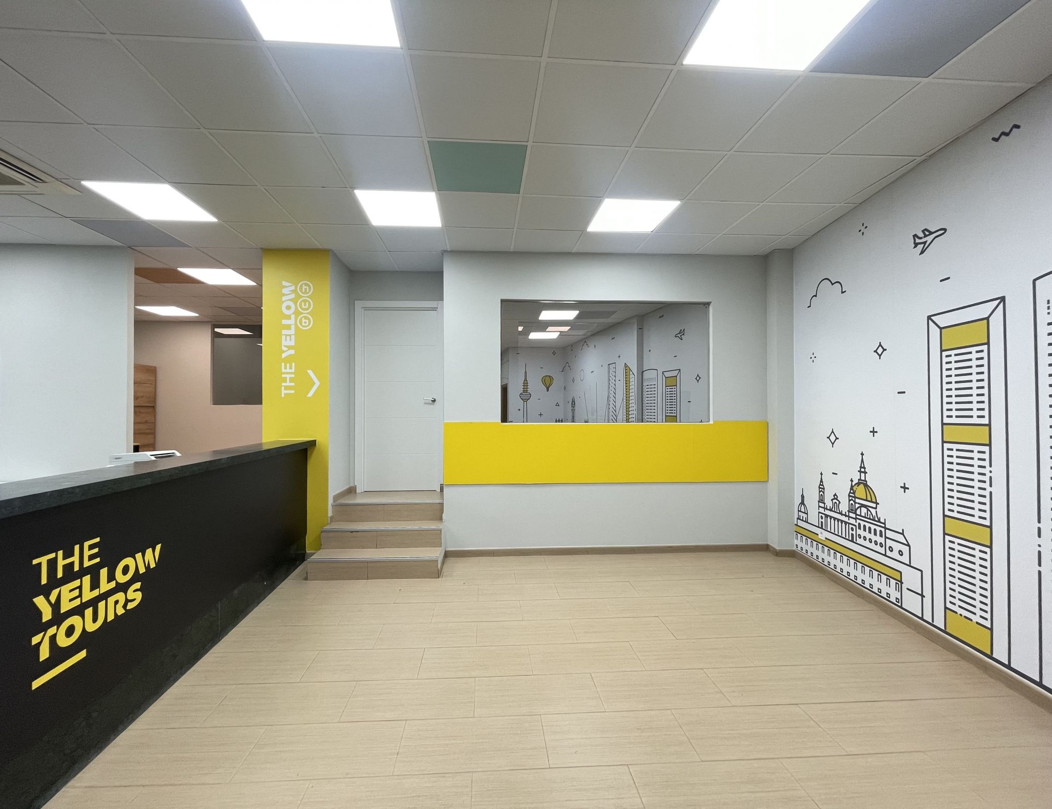 The yellow hub | Centro de negocios con coworking in